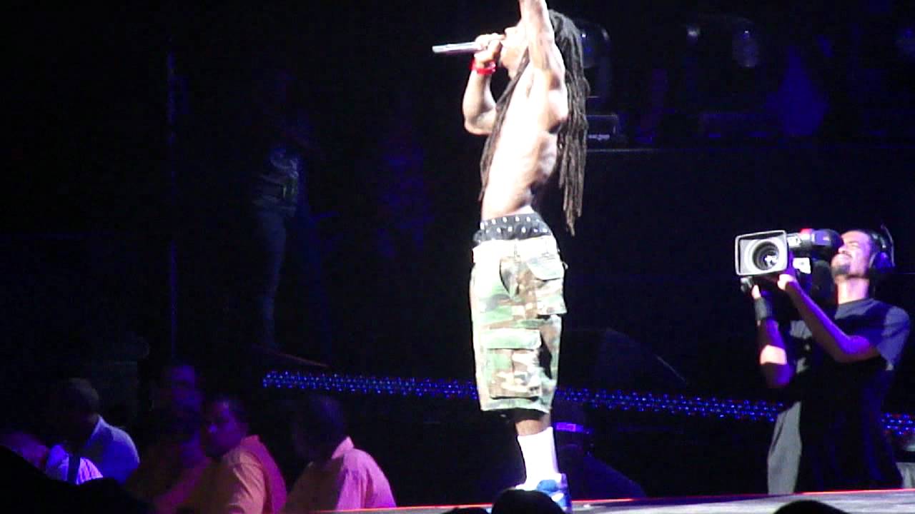 Lil Wayne - Nightmares Of The Bottom (Live Concert Performance) - YouTube