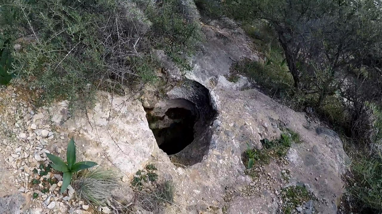 ΑΝΑΖΗΤΩΝΤΑΣ ΤΟ ΣΠΗΛΑΙΟ/ΒΑΡΑΘΡΟ ΚΟΤΖΙΑ ΣΤΟΝ ΥΜΗΤΤΟ. - YouTube