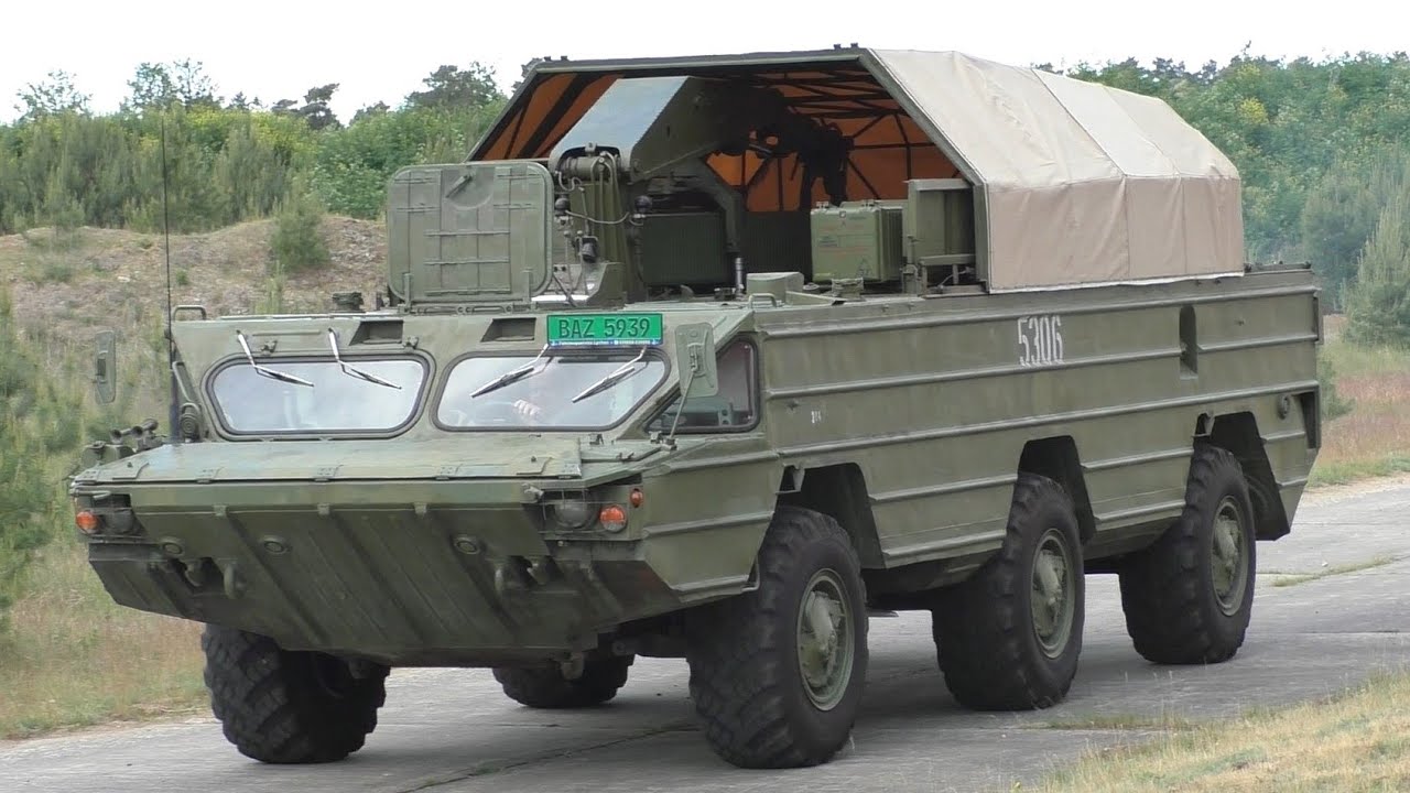 Transportladefahrzeug 9T217 der OSA-AK ,,Gecko" im Raketenmuseum Demen ...