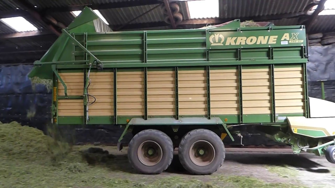 SILAGE 2018 HD: Krone AX 280 GL Forage Wagon unloading and Merlo ...