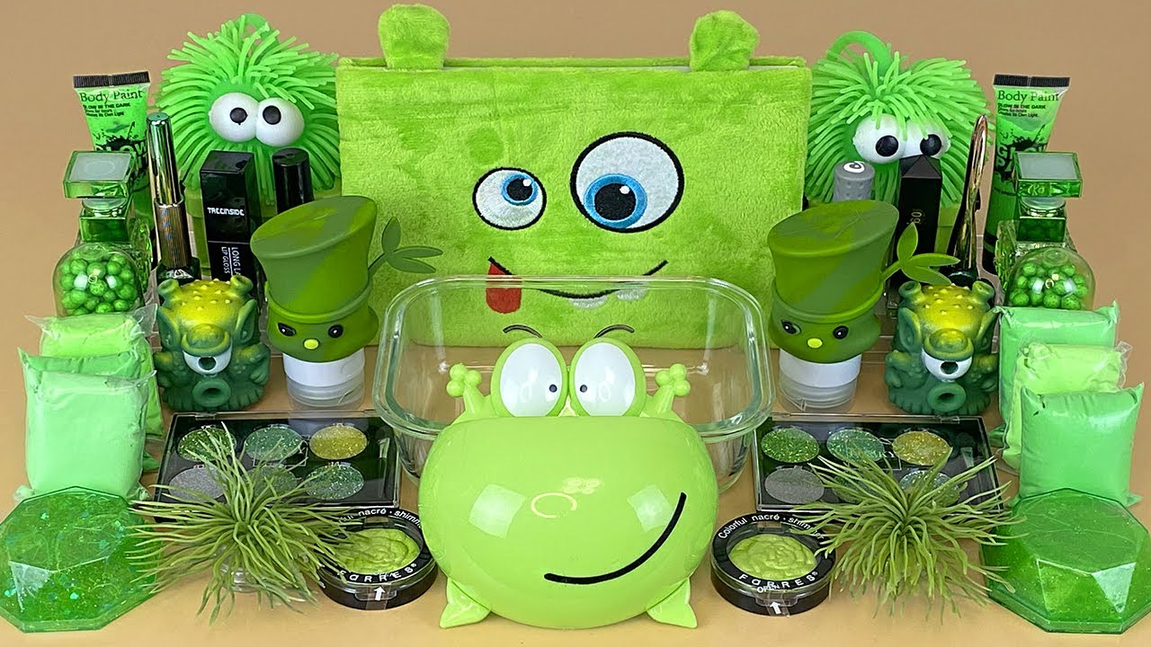 GREEN SLIME 💚 Mixing makeup and glitter into Clear Slime 💯% ASMR ...