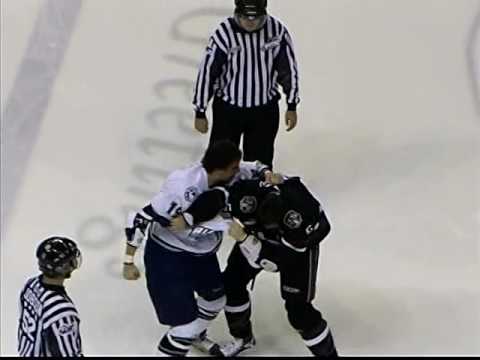 Garrett Klotz vs Jason Lynch WHL Dec 5/06 - YouTube