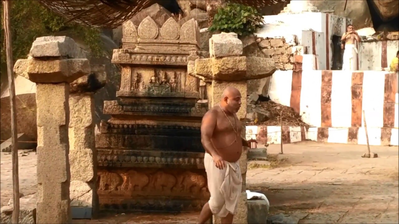 Sri Vyasarajaru Moola Brindhavana, Anegundi-Navabrindhavana - YouTube