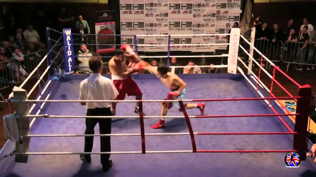shaz bugsy vs khaliq miah - semi pro boxing york hall - YouTube
