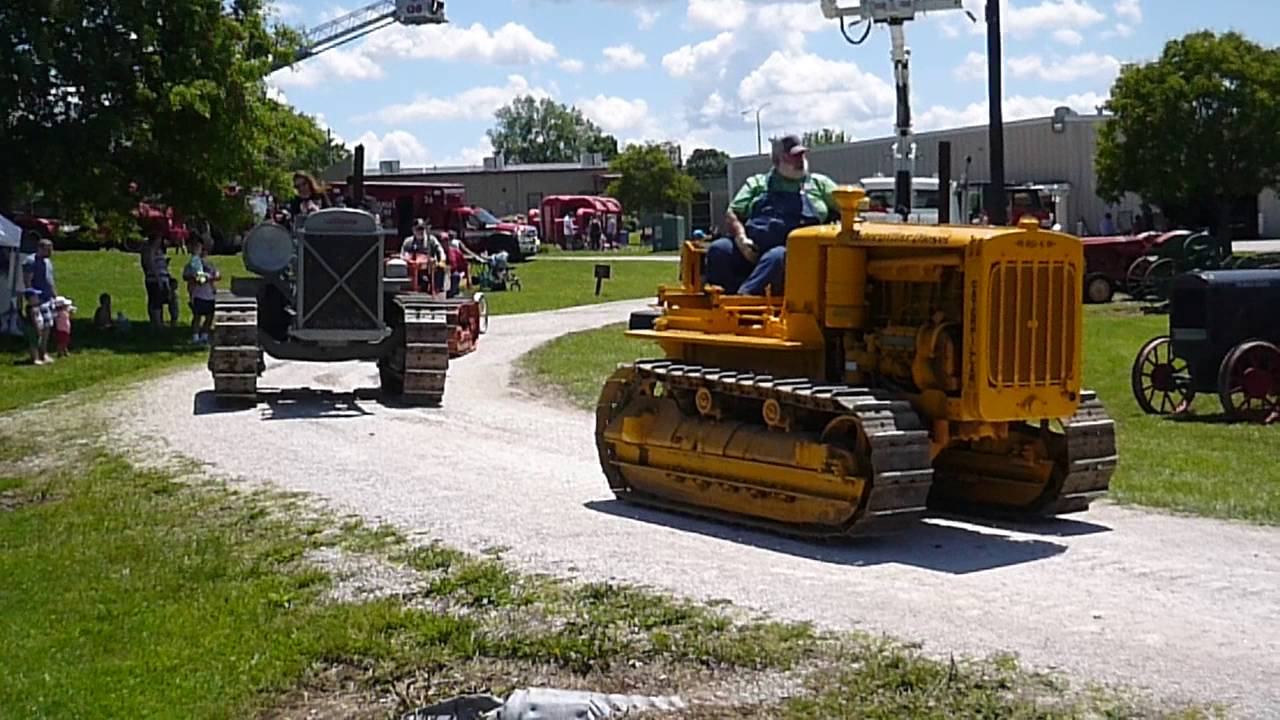 ACMOC Chapter 1 tractors in parade at Ag Hall of Fame Bonner Springs KS ...