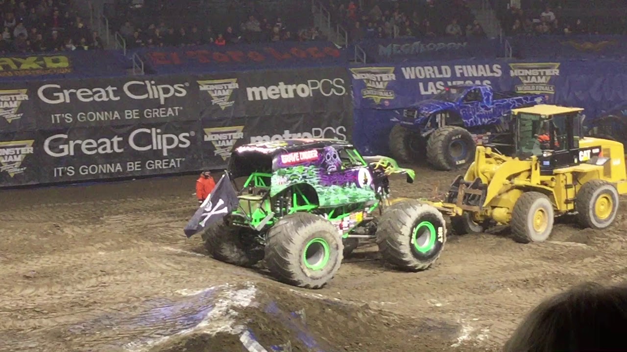 Monster Jam Providence, RI 2018 Saturday Afternoon: 2 Wheel Skills ...