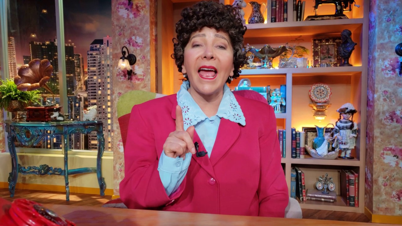 Doña Lucha presenta nuevo programa 📺 - YouTube