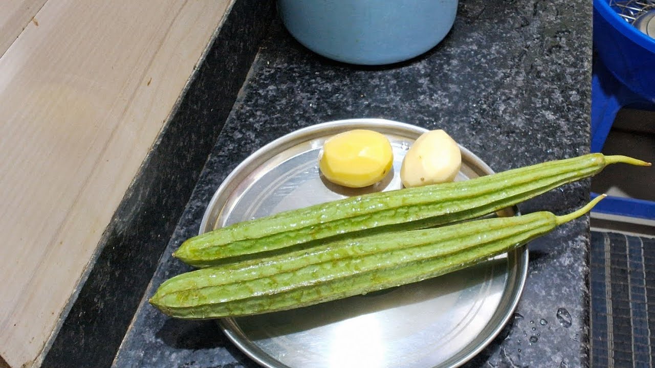 💚Jika ,Gajoor aru aloo Bhaji Recipe | Ridge Gourd | Turia | Carrot ...