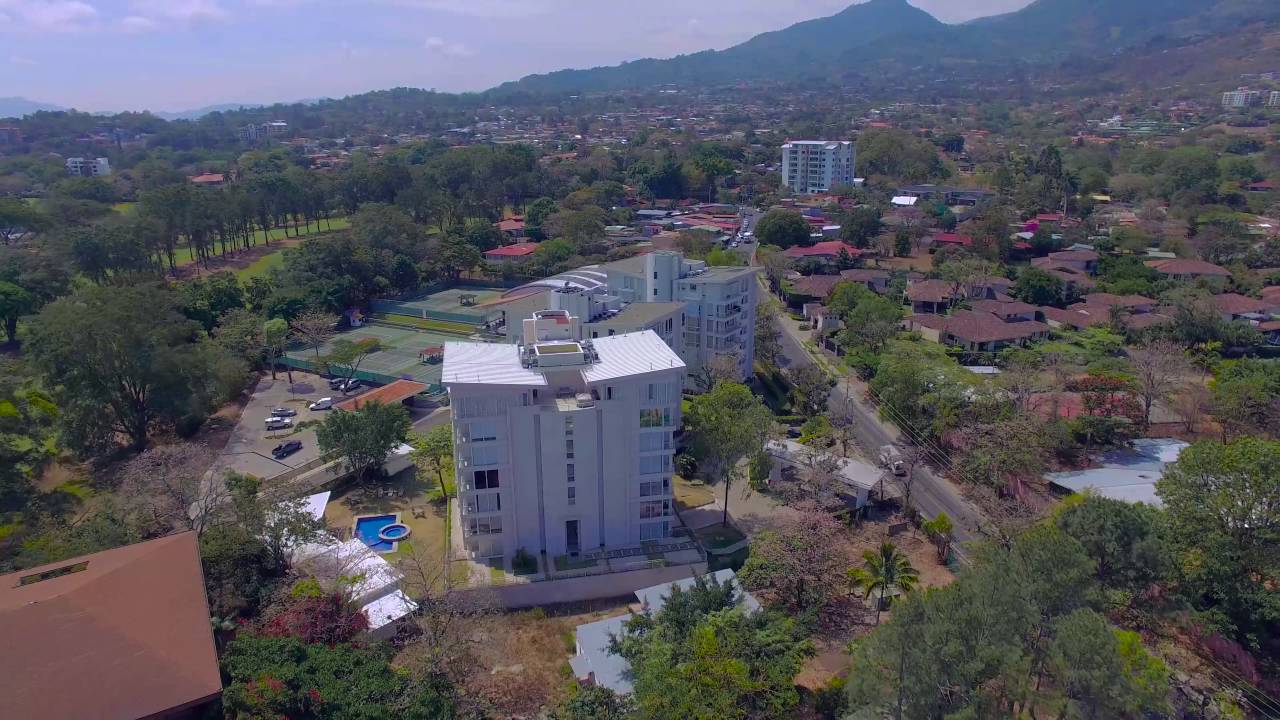 Torres del Country - YouTube