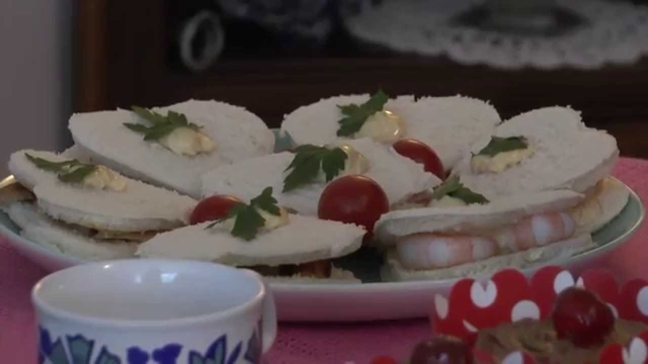 Delicious Vintage Food For A Picnic - YouTube