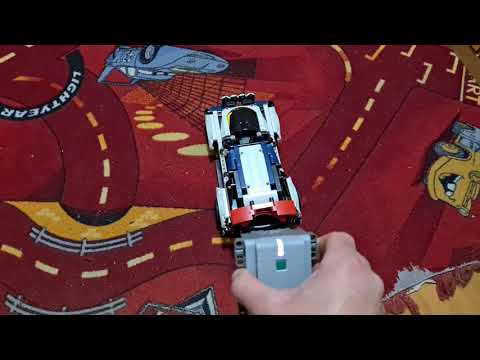 Pybricks hub-to-hub communication - first try - YouTube