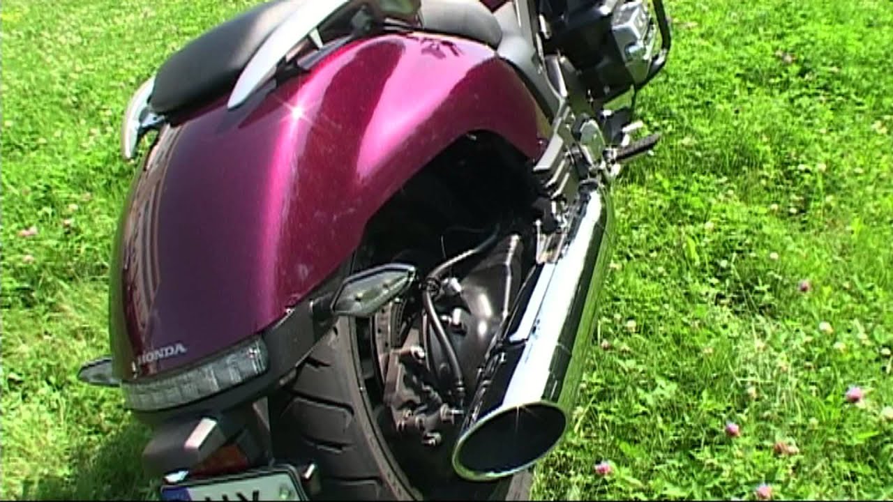 Motoślad odc. 63 - Honda Gold Wing F6C - YouTube
