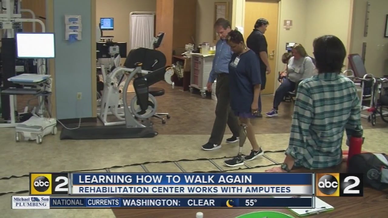 Paralympian athletes teach amputees to walk with prosthetics - YouTube