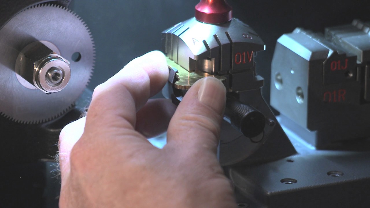 Futura Pro Chapter 6 Clamping Standard Edge Cut Keys HD - YouTube