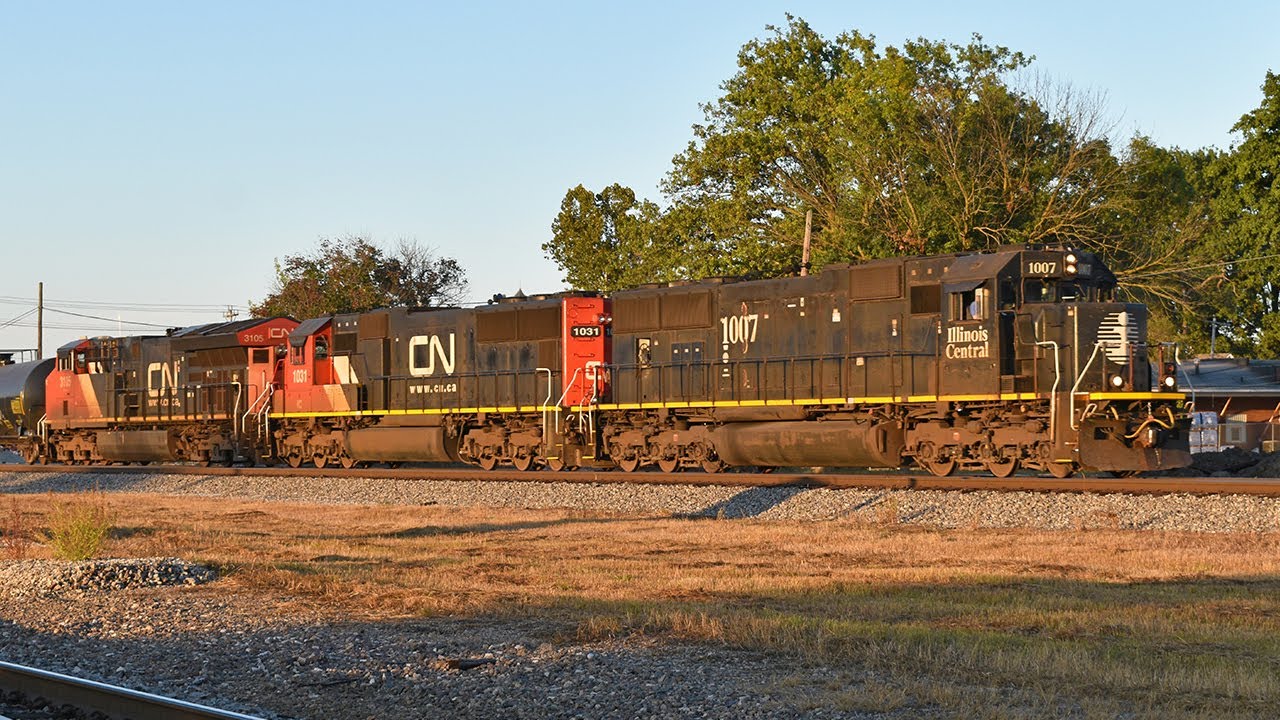 9/20/20 - Illinois Central Deathstar SD70 1007 leads CN A408 - YouTube
