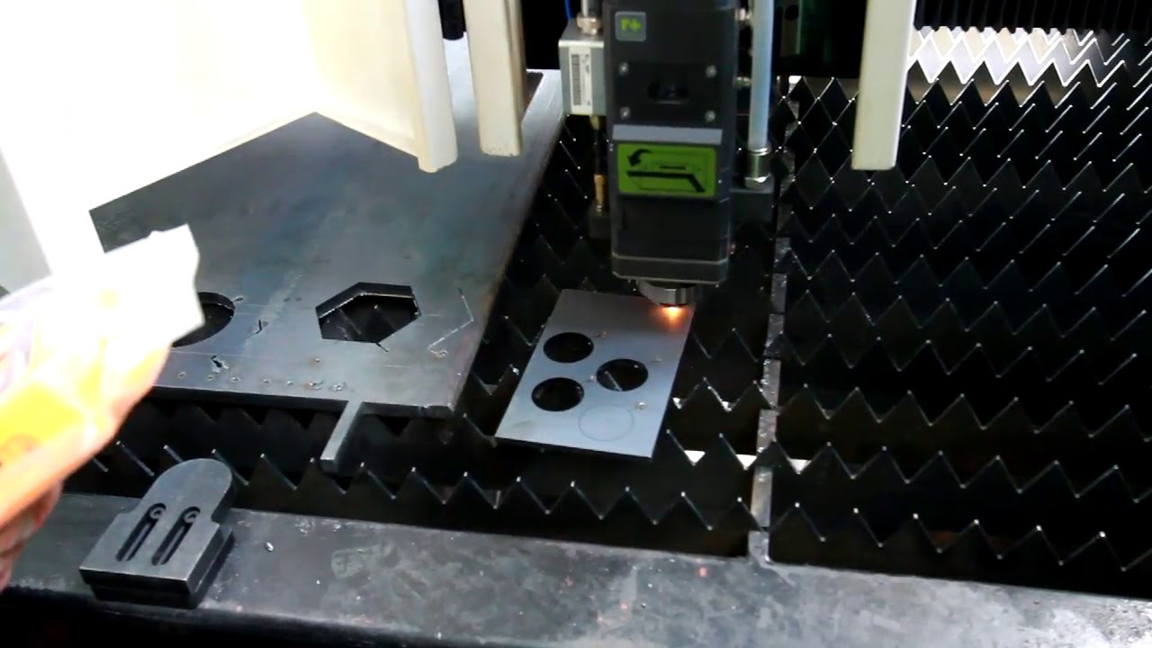 RayMax laser cutter /engraves , CNC laser cutting machine Whatsapp ...