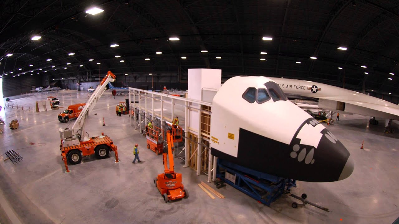 Space Shuttle Exhibit-Time Lapse of Re-Assembly in the 4th Building 2 ...