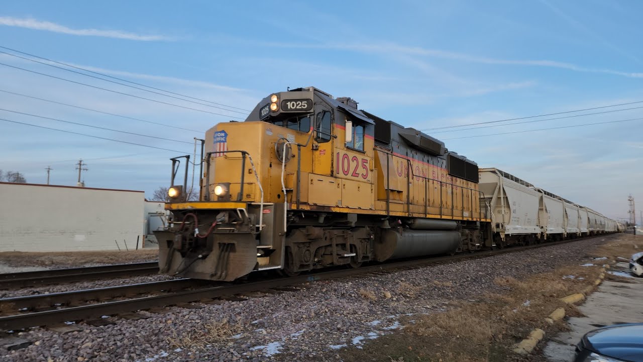 UP 1025 leads LBU52 on Union Pacific's Milwaukee Subdivision|1/23/23 ...
