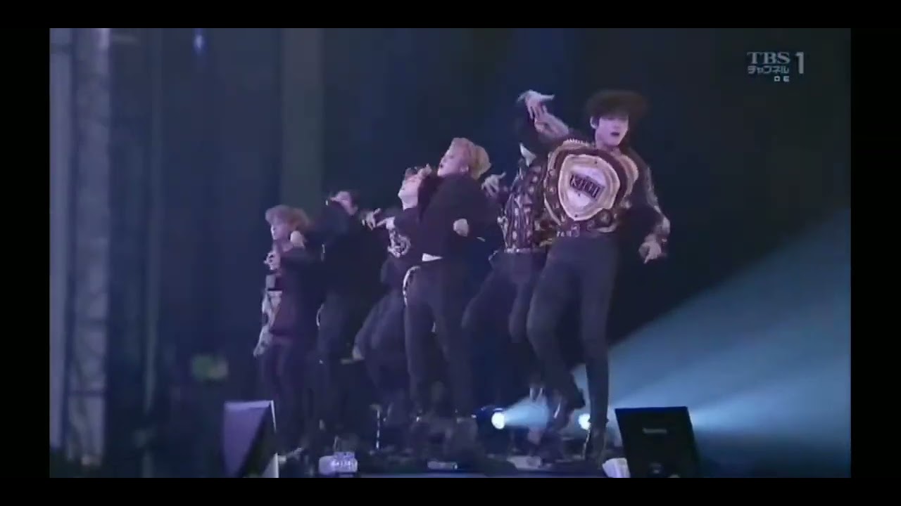 BTS "Jump" live consert (rus.sub) - YouTube