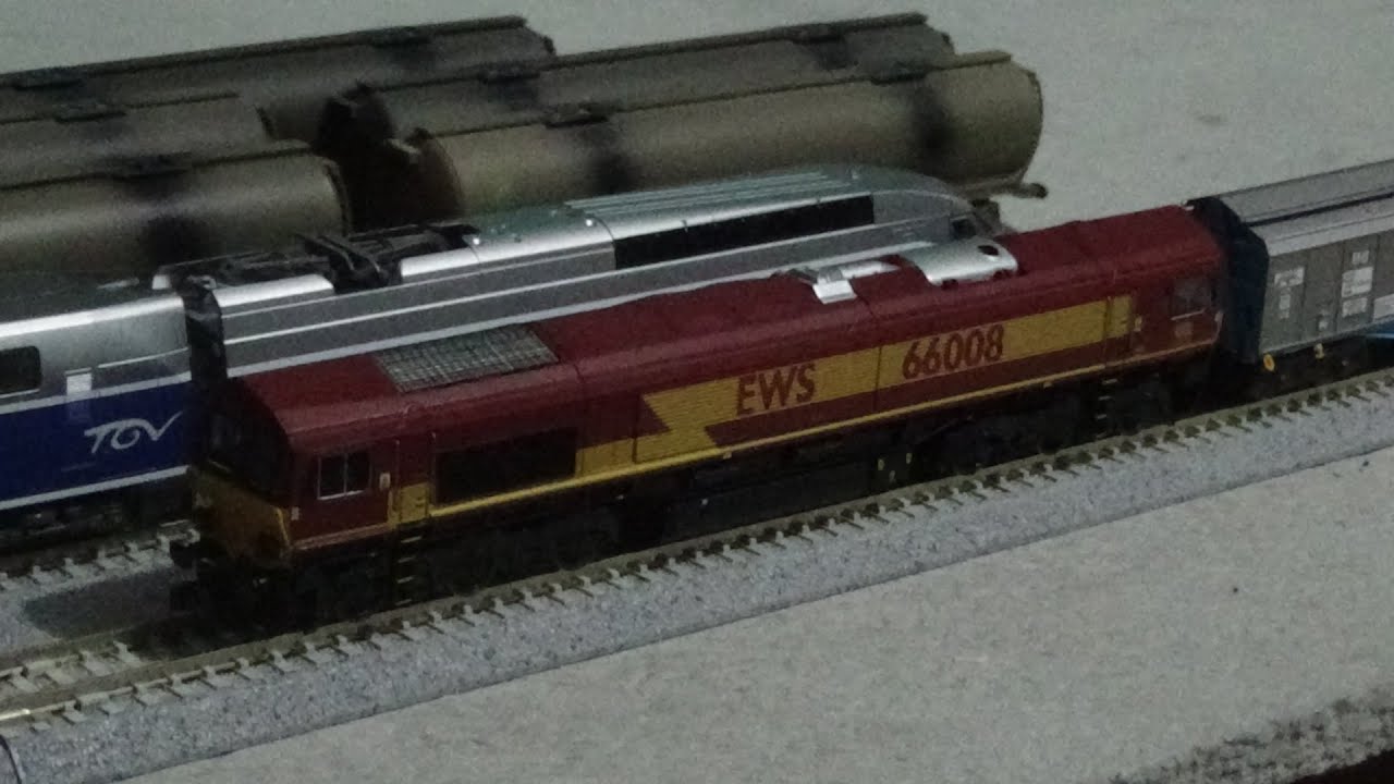 Dapol ND-027 Class 66 Diesel Locomotive 66008 EWS N Scale Review HD ...