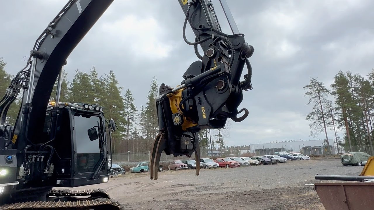 Köp Bandgrävare JCB 245XRL DSV på Klaravik - YouTube