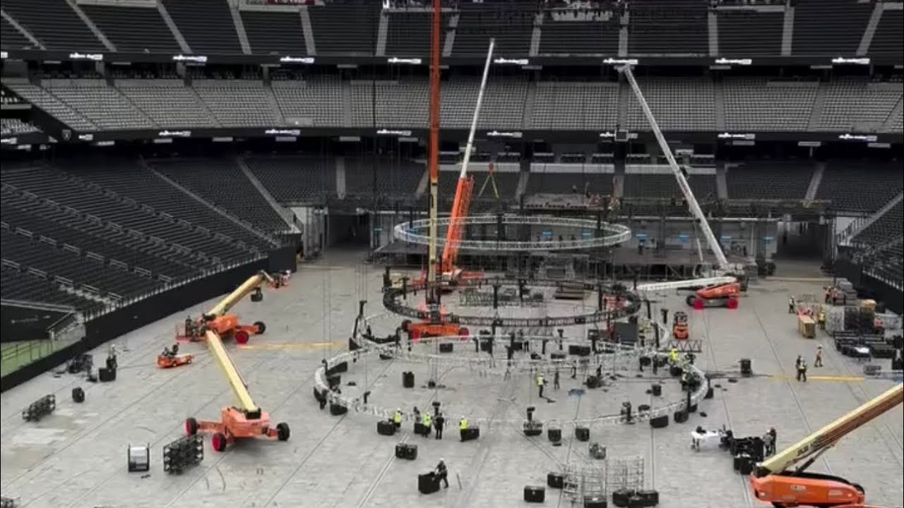 First look at the WWE WrestleMania 41 stage set up - 4/8/2025 - YouTube