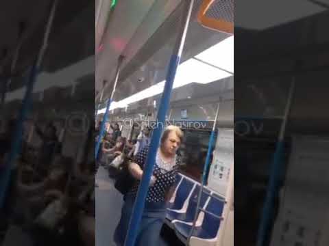 Metroda xoşagəlməz hadisə- Sərnişin vaqonda siqaret çəkdi