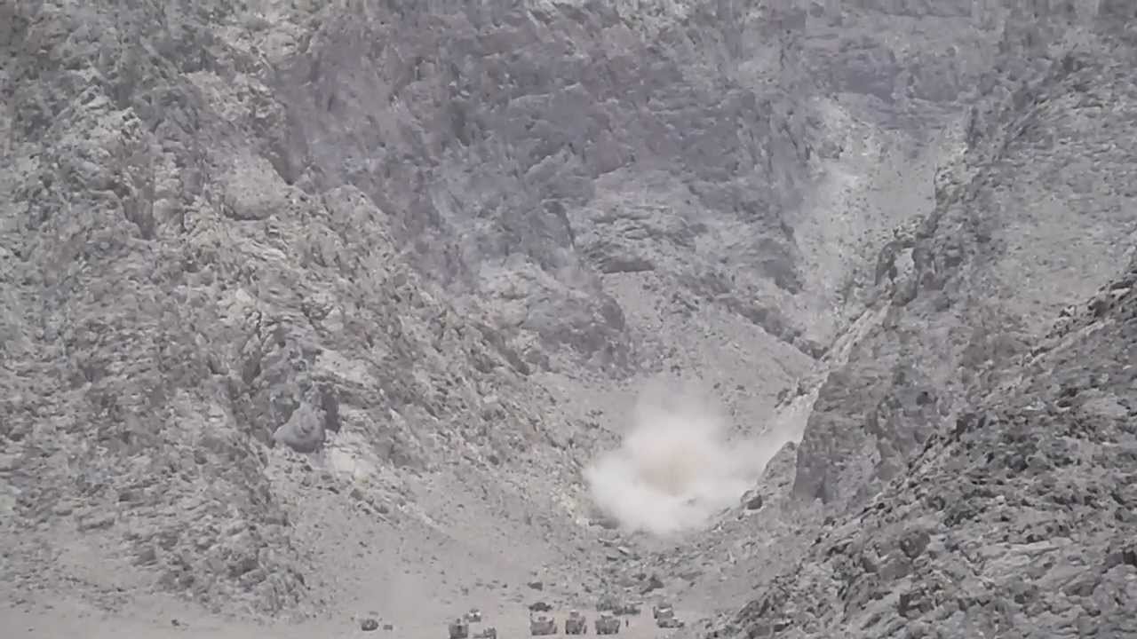 Blasting an IED cache - YouTube