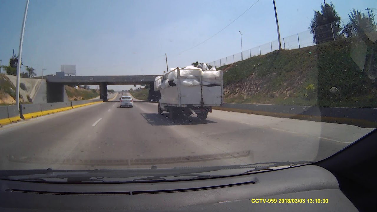 Carro contaminando en gdl - YouTube