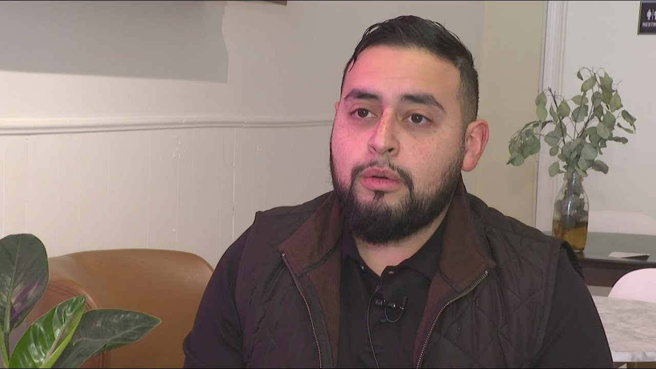 Pilsen man tries to break stigma surrounding mental health for Latinos ...