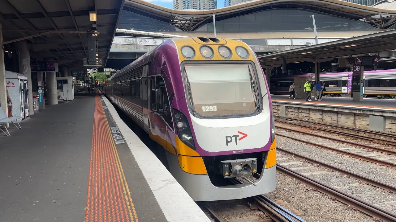 V/Line VS93 & VS94 Departing Southern Cross Station to Albury - HORN ...