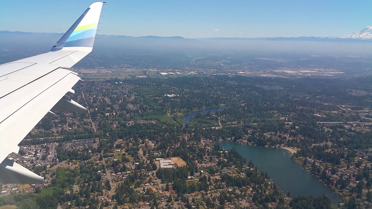 Amazing aerial view of Seattle - Embraer 175 Alaska Landing in Seattle ...