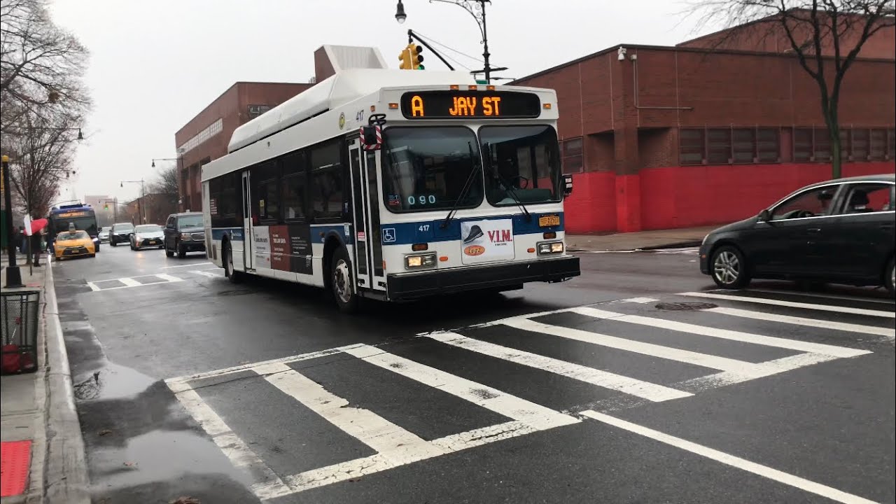 A train shuttle bus action - YouTube