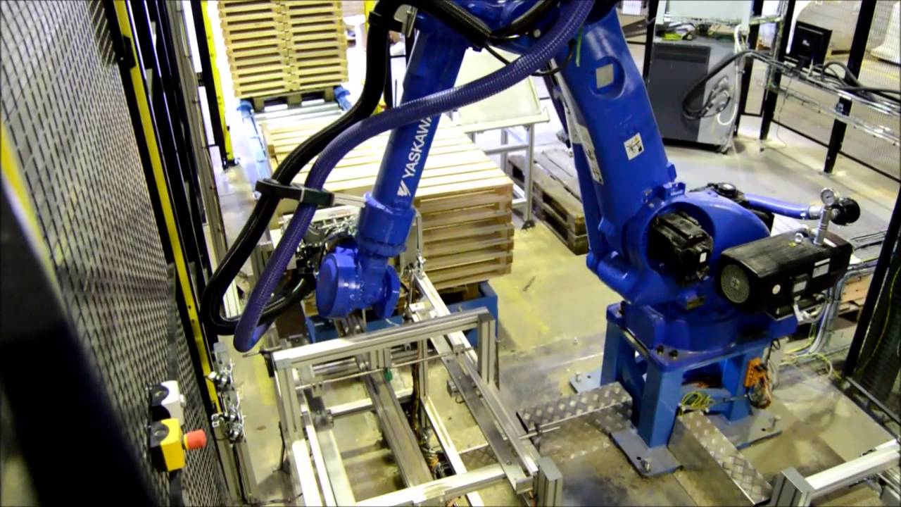 Automated robotic unloader - YouTube