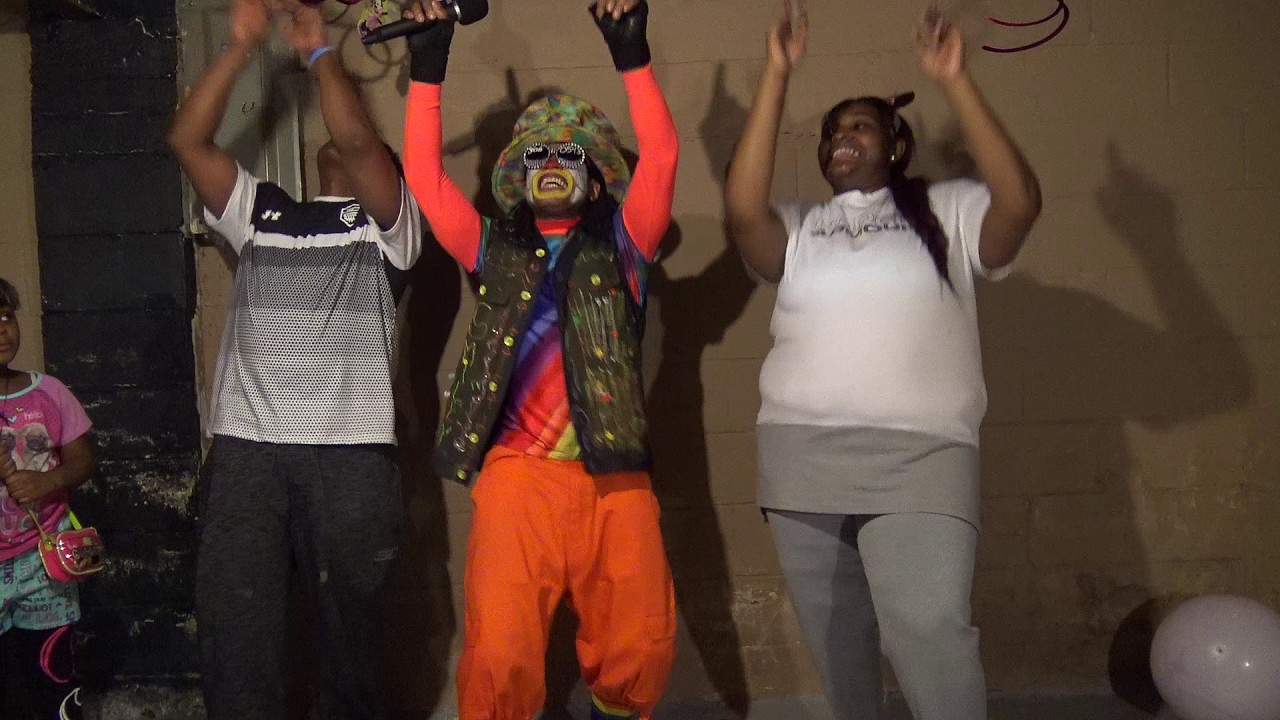 SMILEY LEAN - SMILEY THE HIP HOP CLOWN - YouTube