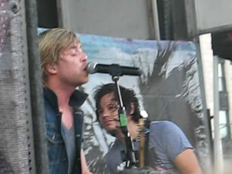 Bryce Avary being a show off/Break It Out/Brat Pack - The Rocket Summer ...