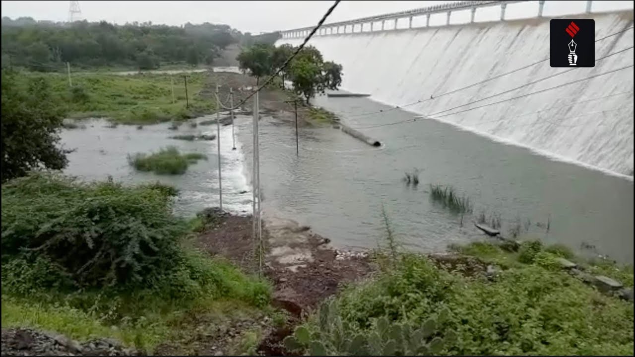 Aji Dam Overflows After Overnight Rainfall In Rajkot - YouTube