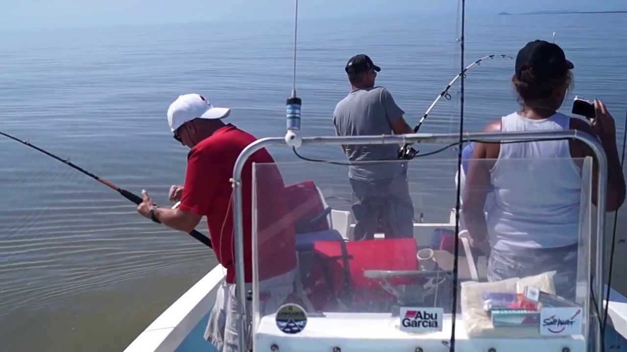 Tarpon fight Costa Rica - YouTube
