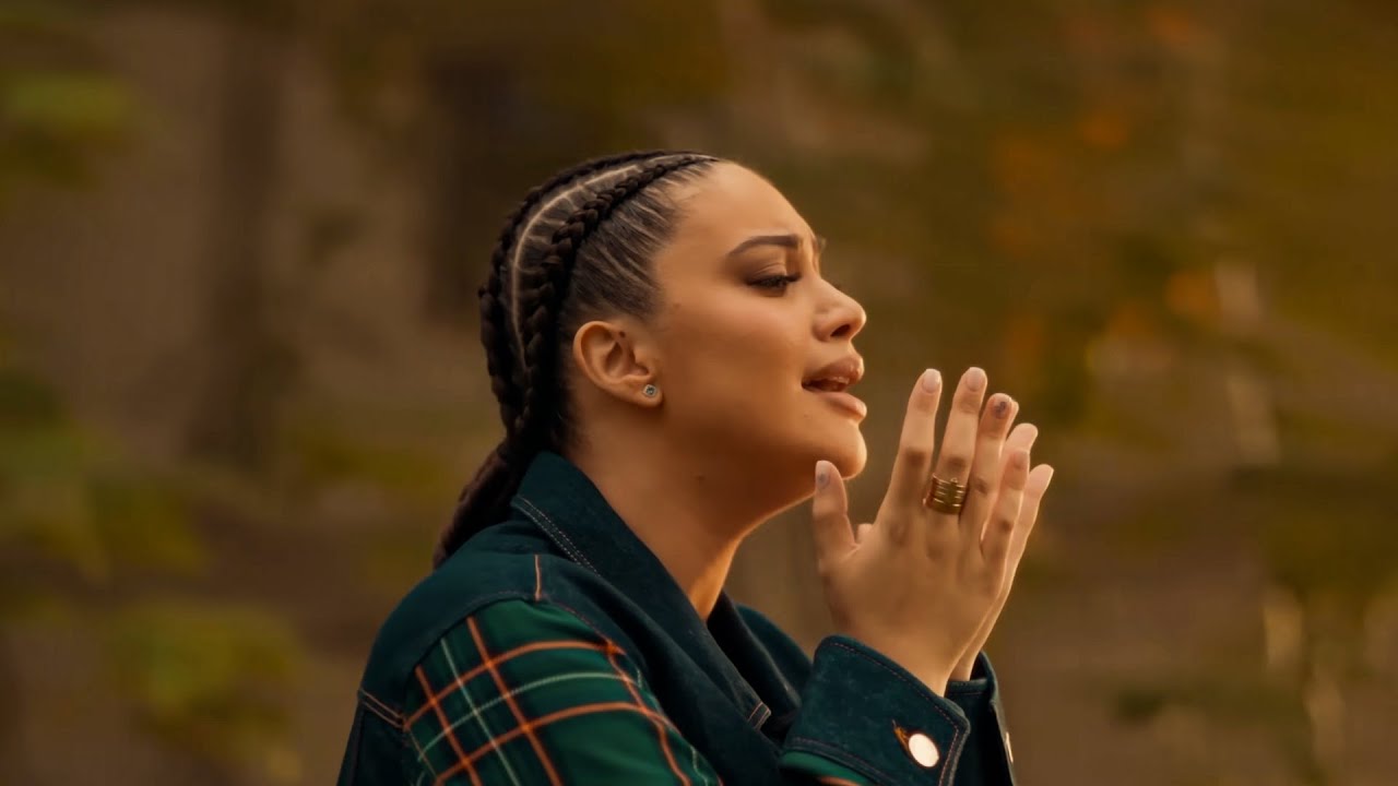 Betty Salam - Mi-e goala inima - YouTube