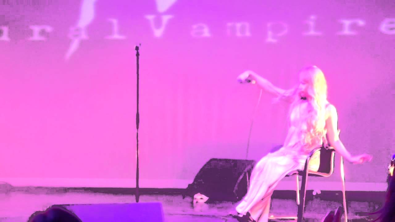 Aural Vampire - Darkwave surfer a Mang'azur - YouTube