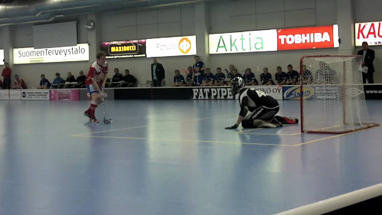 Tomi Ikonen vs Tatu Väänänen - YouTube