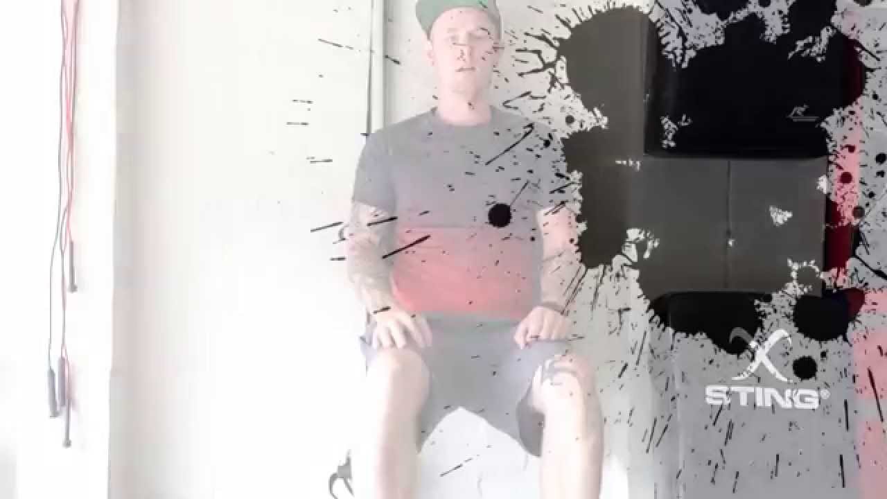 How to do an Iron Chair (static wall squat) - YouTube