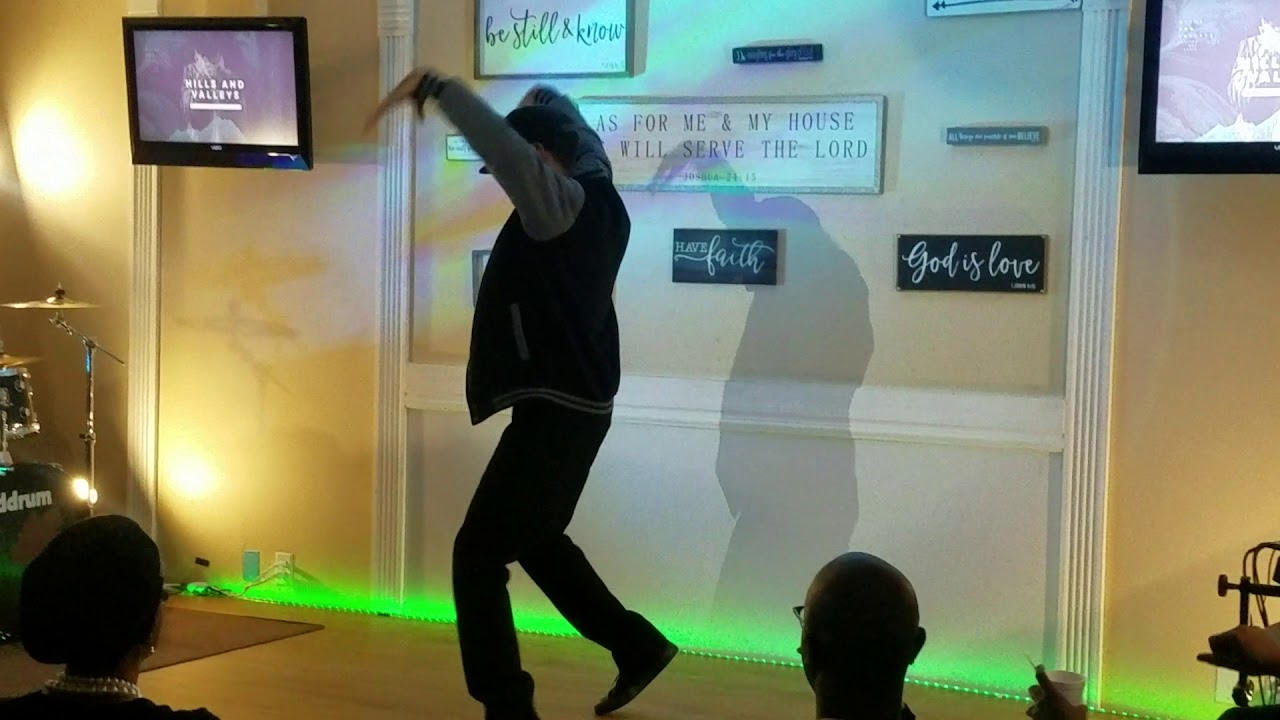 Pastor Aaron Harris ministering to "Hills and Valleys" - YouTube