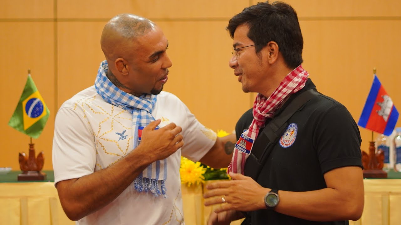 ធីអាហ្គោ និយាយរឿងក្នុងចិត្ត, ឈប់វៃជាមួយខ្មែរ ...