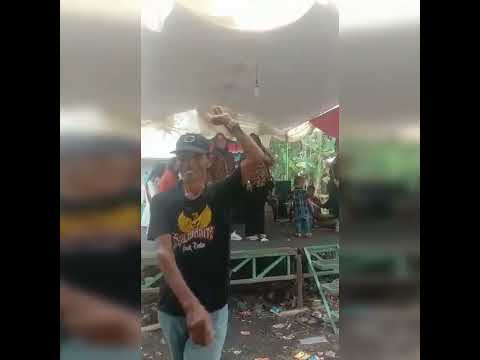 Bocil ngajak Emak-emak joged.
