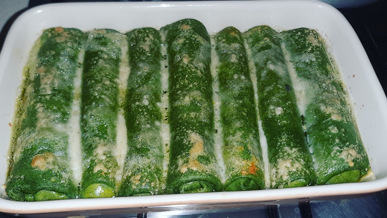 Crepes agli spinaci ripieni con ricotta/Spinach crepes/Clatite verzi cu ...