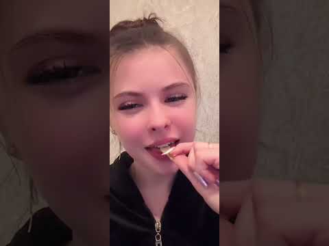 Ukraine girl#periscope#periscopelivestream #ukraine #usa#girl#video #viral#trending #vlog #shorts 