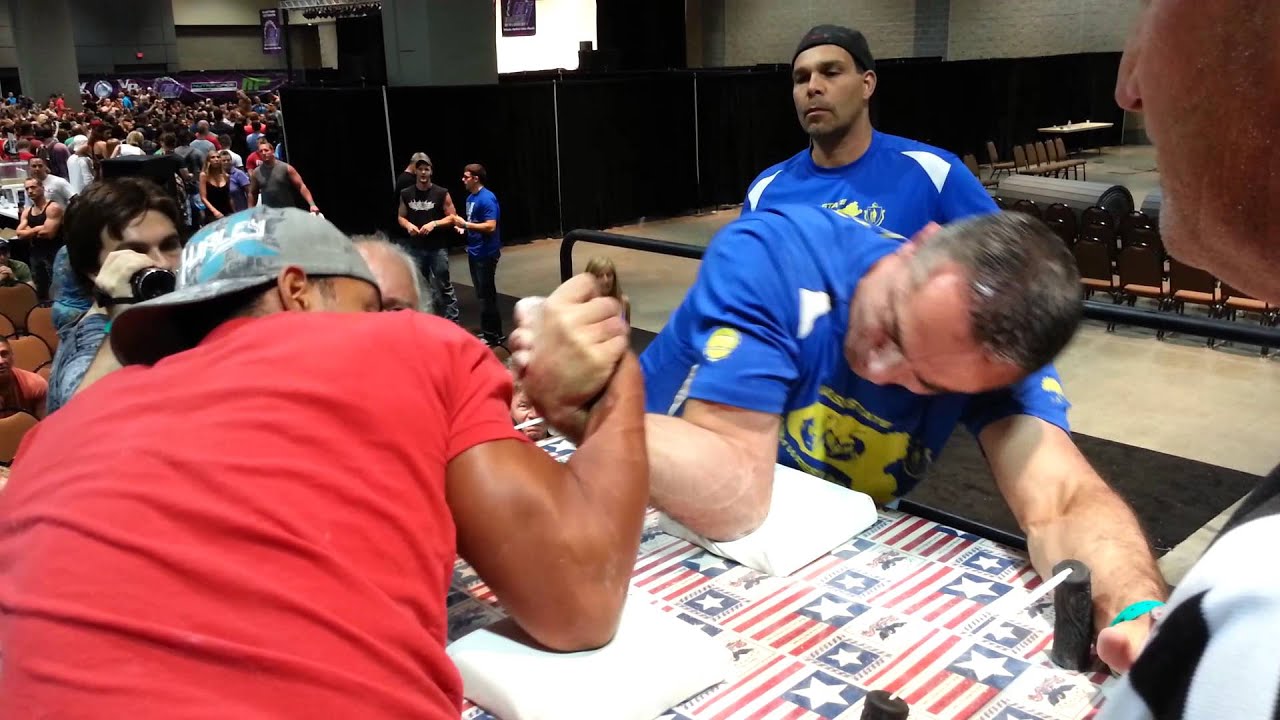 Emmanuel Harris vs Mike Shalhoub, righty - YouTube