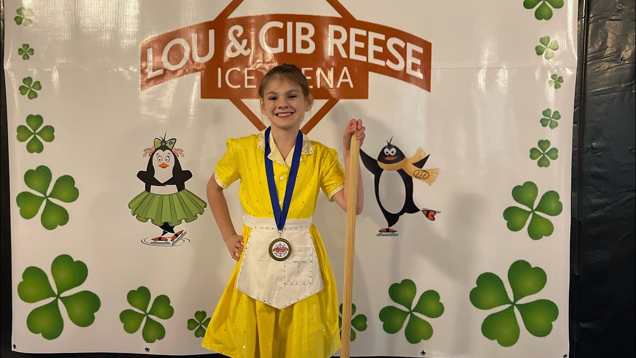 Lily Mitchell ice skating Newark 2 - YouTube