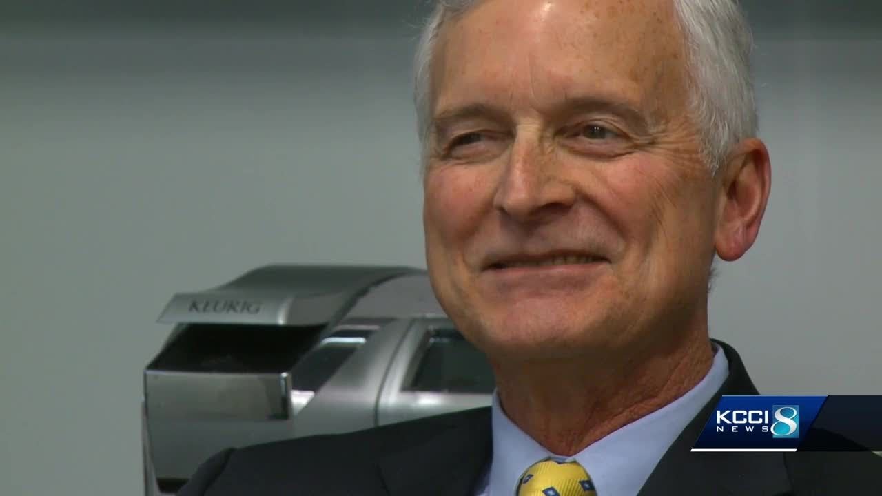 After nearly 40 years at KCCI, Dave Busiek retires - YouTube